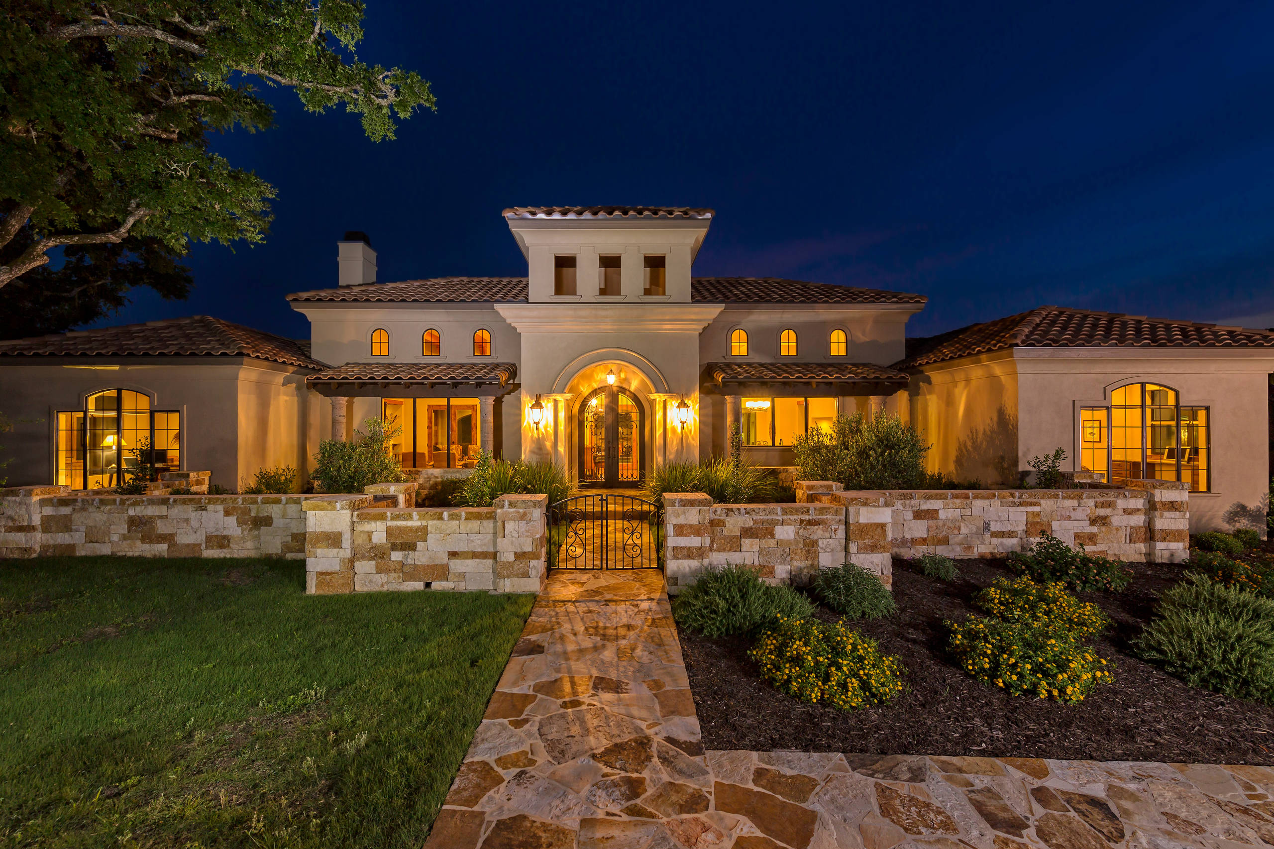 Luxury Ranch Homes Exterior