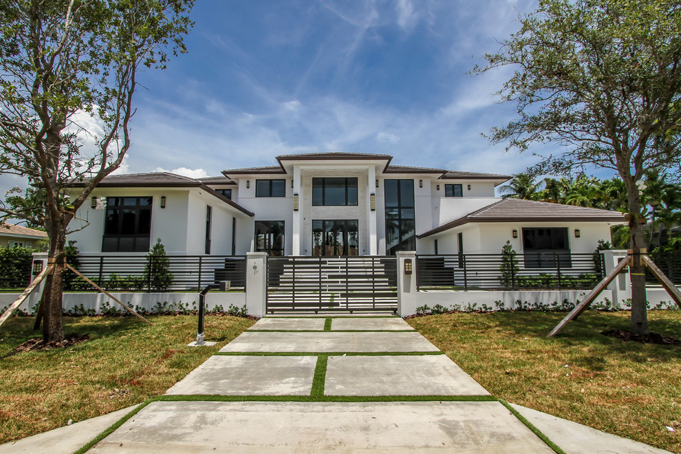 Miami Modern Custom Home - Modern - Exterior - Miami - by Pioneer ...