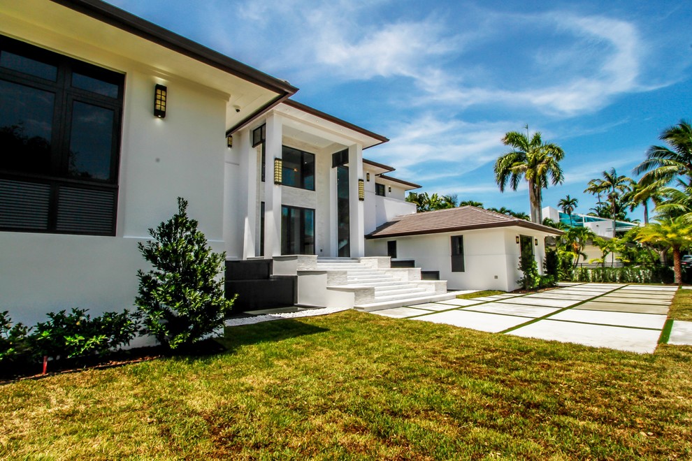 Miami Modern Custom Home - Modern - Exterior - Miami - by Pioneer ...