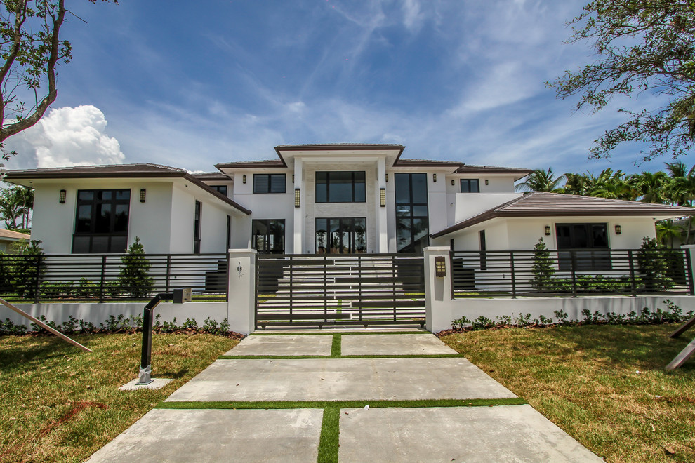 Miami Modern Custom Home - Modern - Exterior - Miami - by Pioneer ...