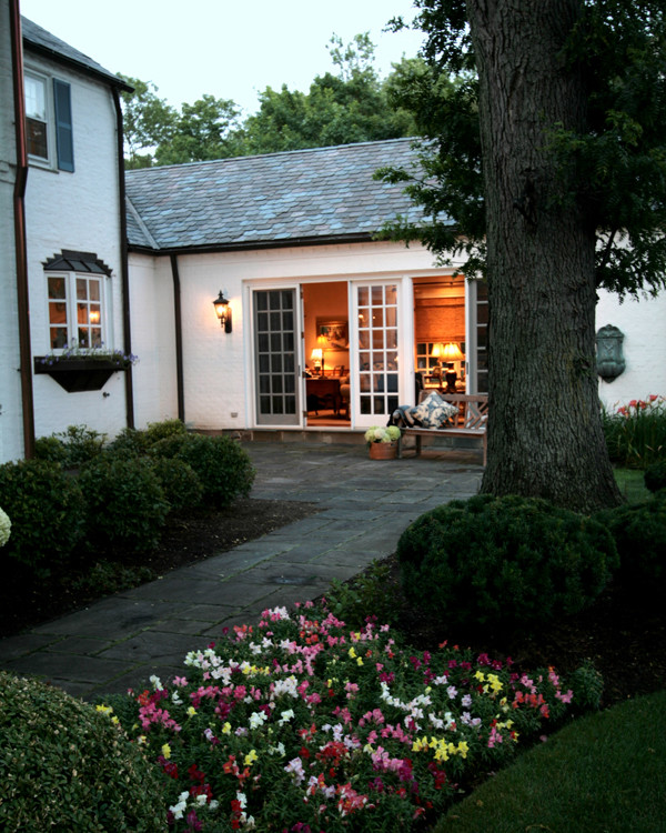 Midwestern Farmhouse - Traditional - Exterior - Chicago - by 708 ...