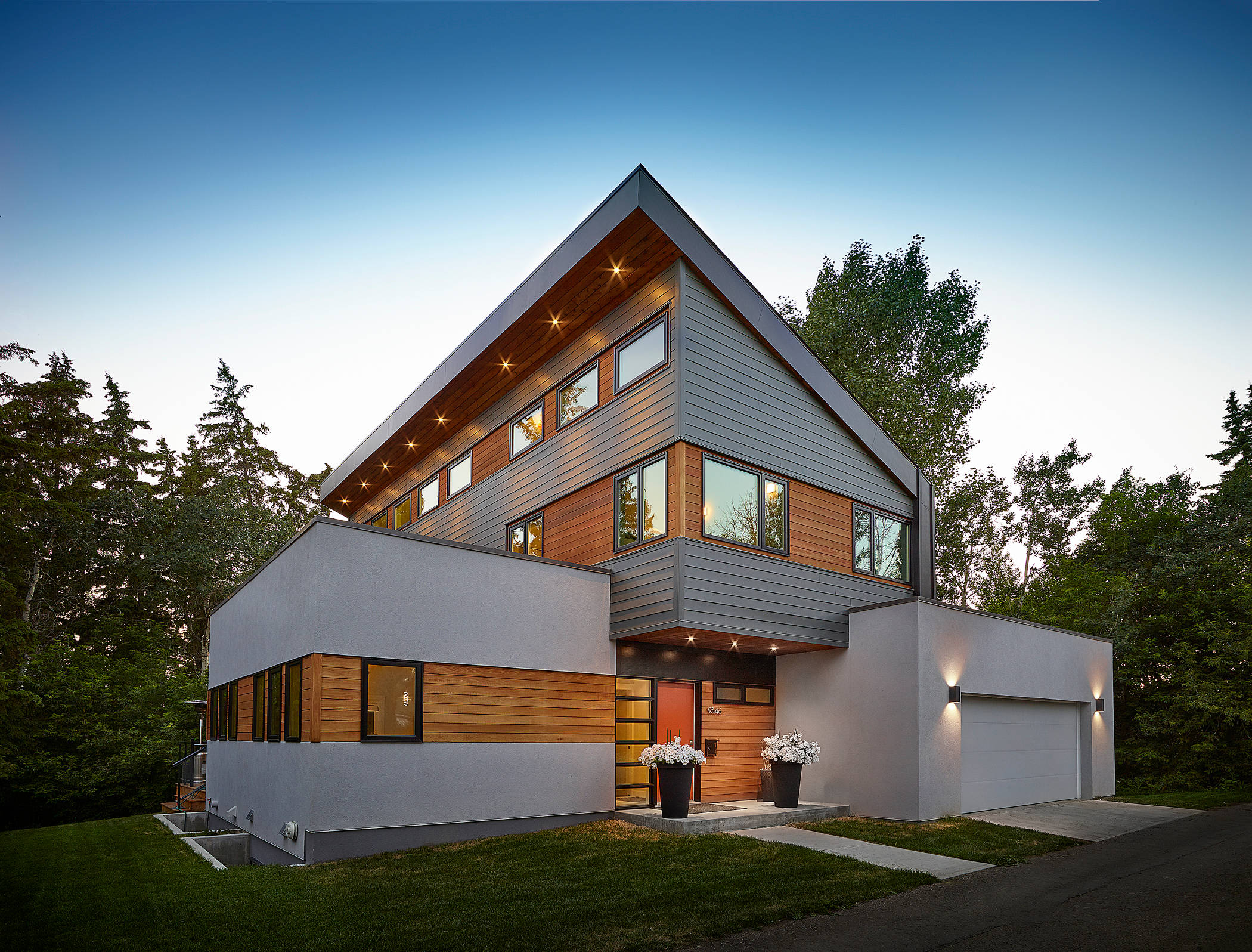Modern Stucco Houses With Cedar Siding Southampton Village 1 — KOSA
