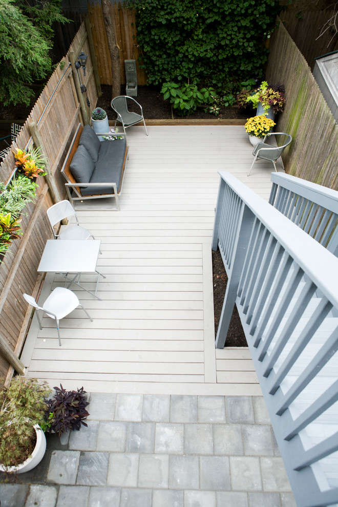 Minimalist Narrow City Garden - House Exterior - New York - by A Small ...