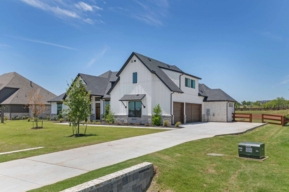 Modern Farmhouse on 1-acre lot - Farmhouse - Exterior - Dallas - by ...