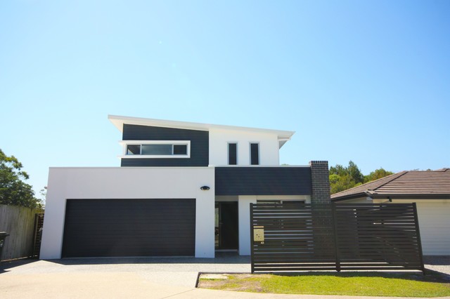 Modern Front Facade - Modern - Exterior - Brisbane - by Update Renovate ...