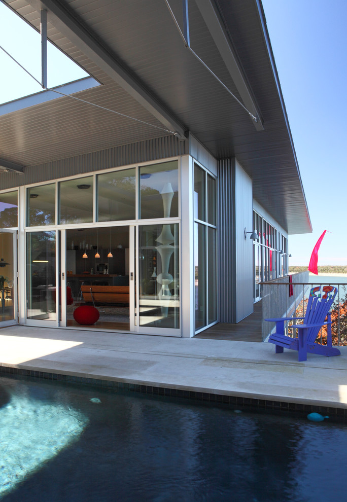 Modern Lake House - Modern - House Exterior - Austin - by Foursquare ...