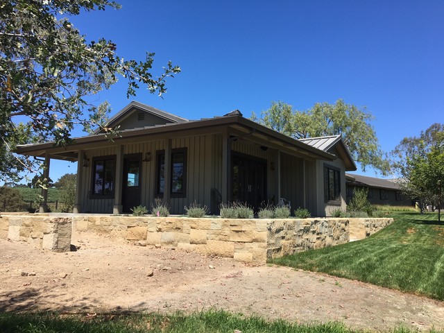 Modern Ranch Estate - Campagne - Façade - Santa Barbara - par Charles ...