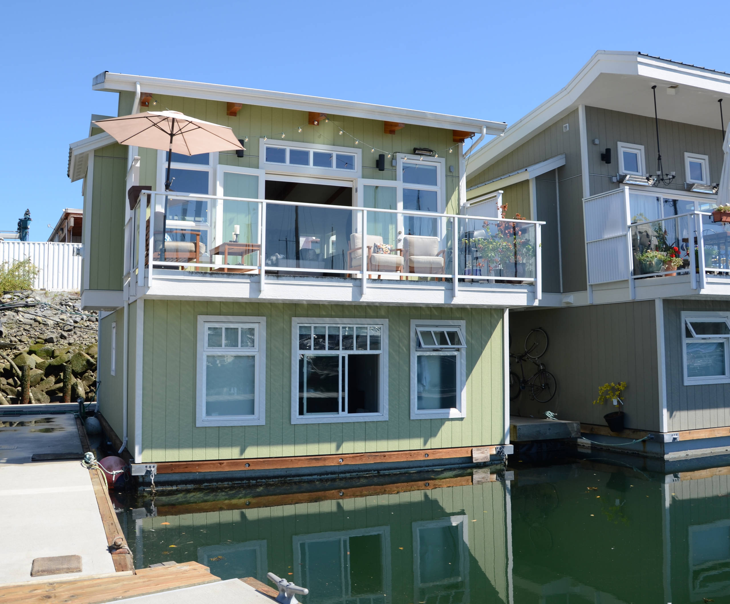 My Houzz: Coastal-Inspired Floating House in North Vancouver
