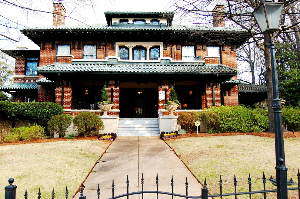 My Houzz: Early 1900s Home blends Traditional Design with Comfort and ...