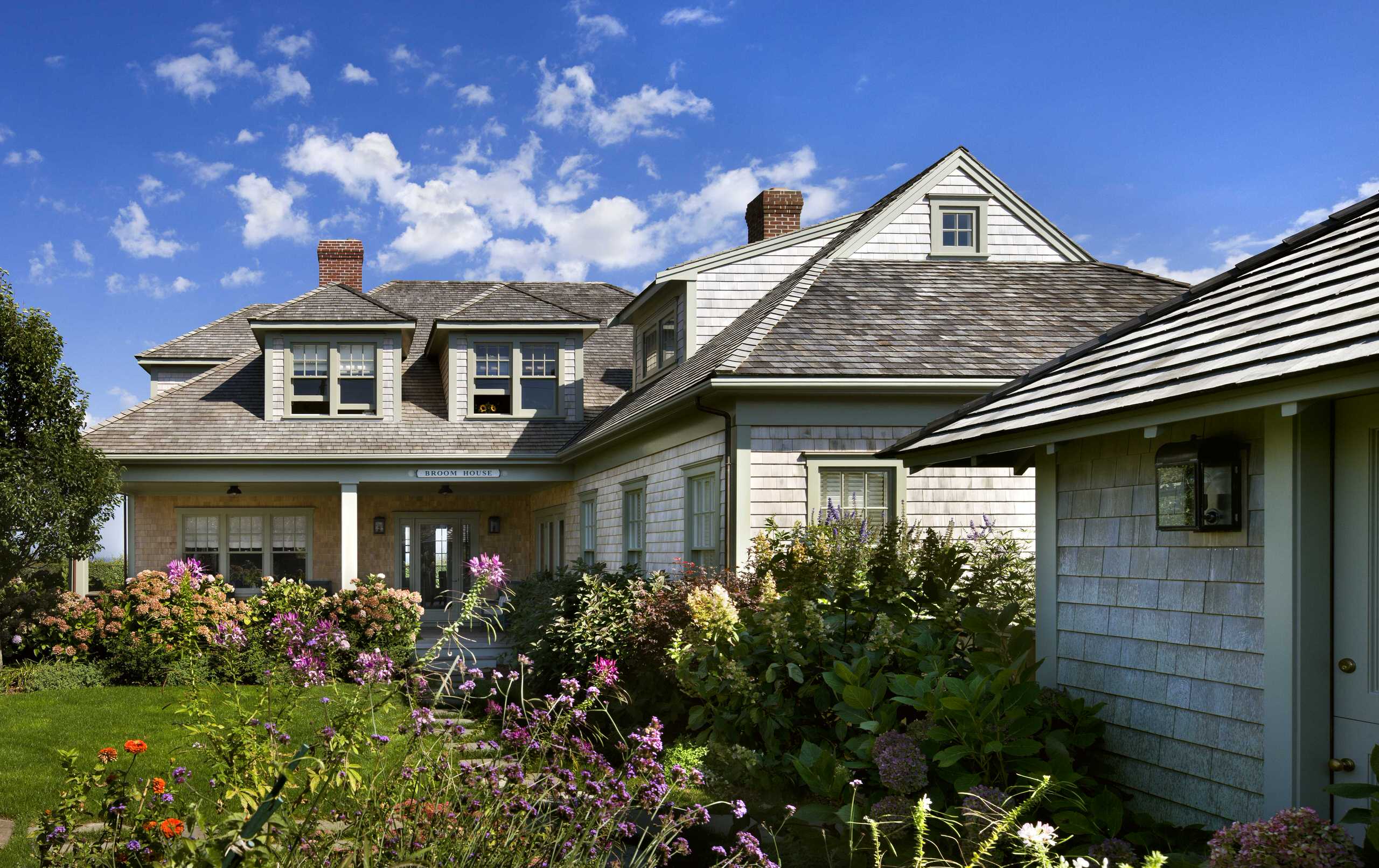 Nantucket Shingle Style Ranch House Discover Seven Cedar Roof Shingle