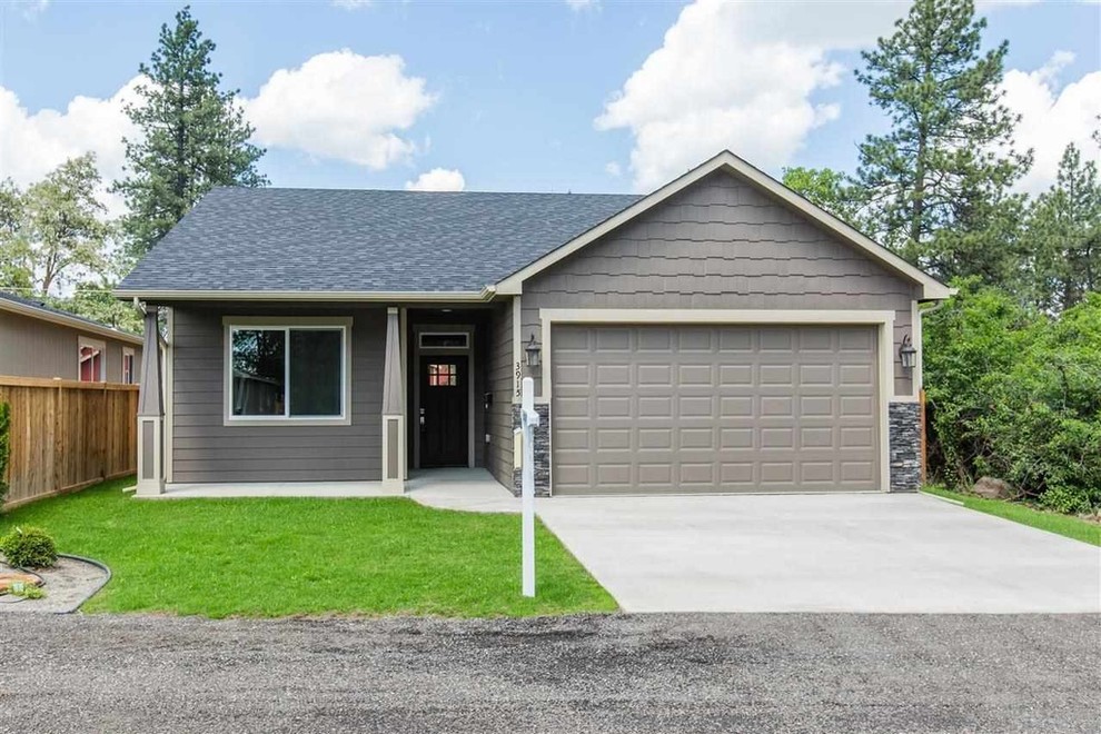 Narrow Lot Rancher - Craftsman - Exterior - Seattle - by Spokane House ...