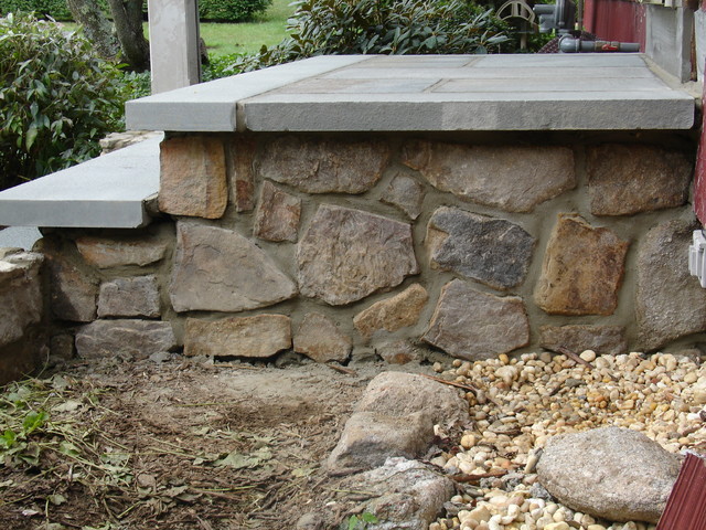 Natural Stone Veneer Retaining Wall