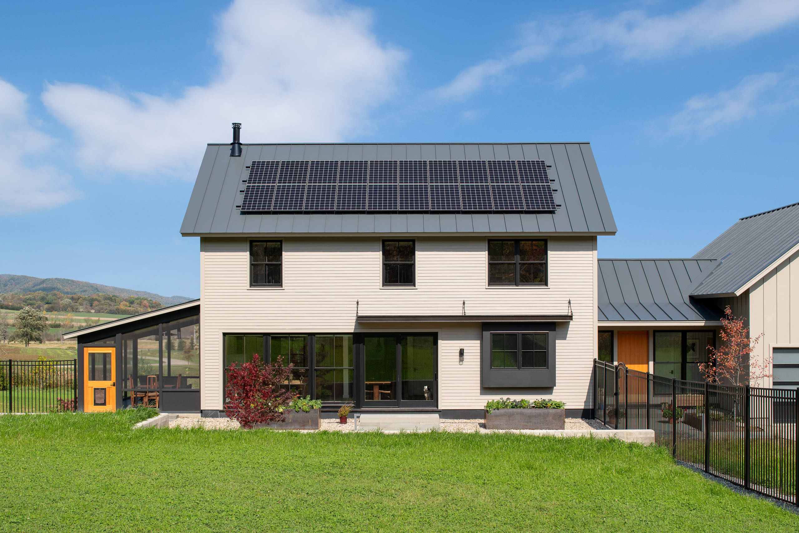 Netzero Farmhouse Modern House Net Zero In A Mountain Modern Package