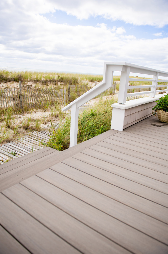 New cedar Shakes and Azek Decking - Costero - Fachada - Nueva York - de K.Scott Construction LLC ...
