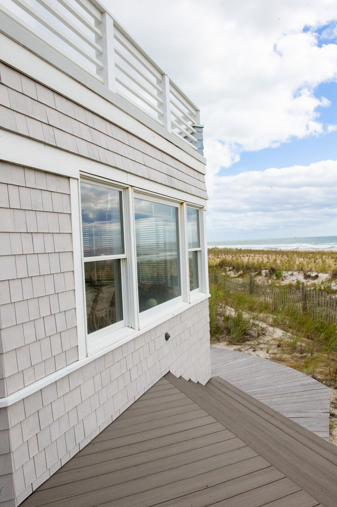 New cedar Shakes and Azek Decking - Stile Marinaro - Facciata - New York - di K.Scott ...