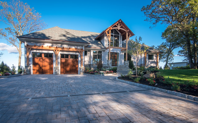 New Construction on Tweed Boulevard, Upper Grandview, New York ...