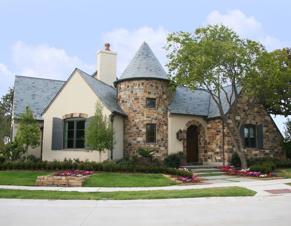 New English Cottage - Transitional - Exterior - Dallas - by Holmes ...