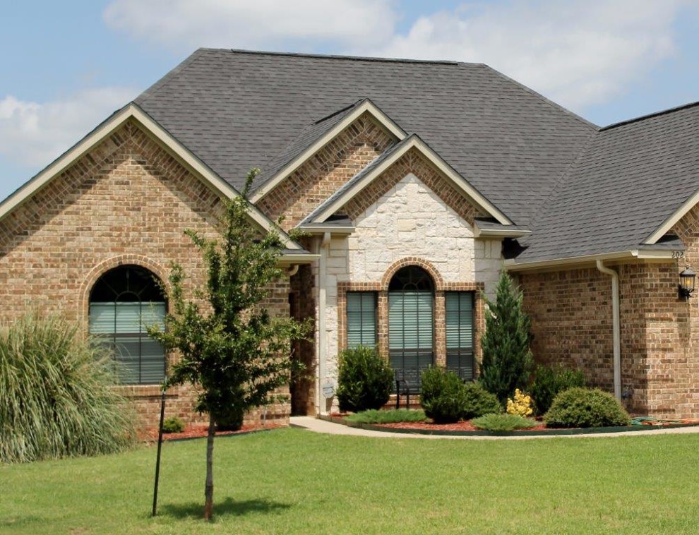 New Homes - Traditional - Exterior - Dallas - by Clay Structures | Houzz