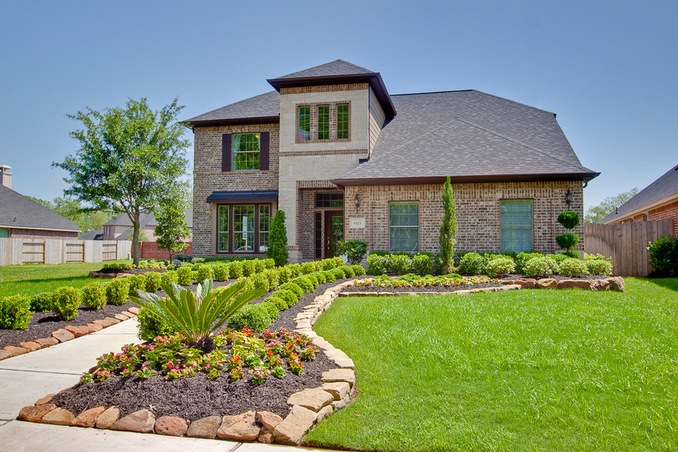 Newmark Homes - Elevation - Regensburg - Traditional - House Exterior ...