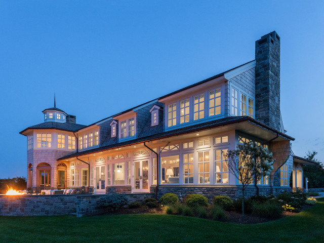 Cape Cod Style Exterior Lighting