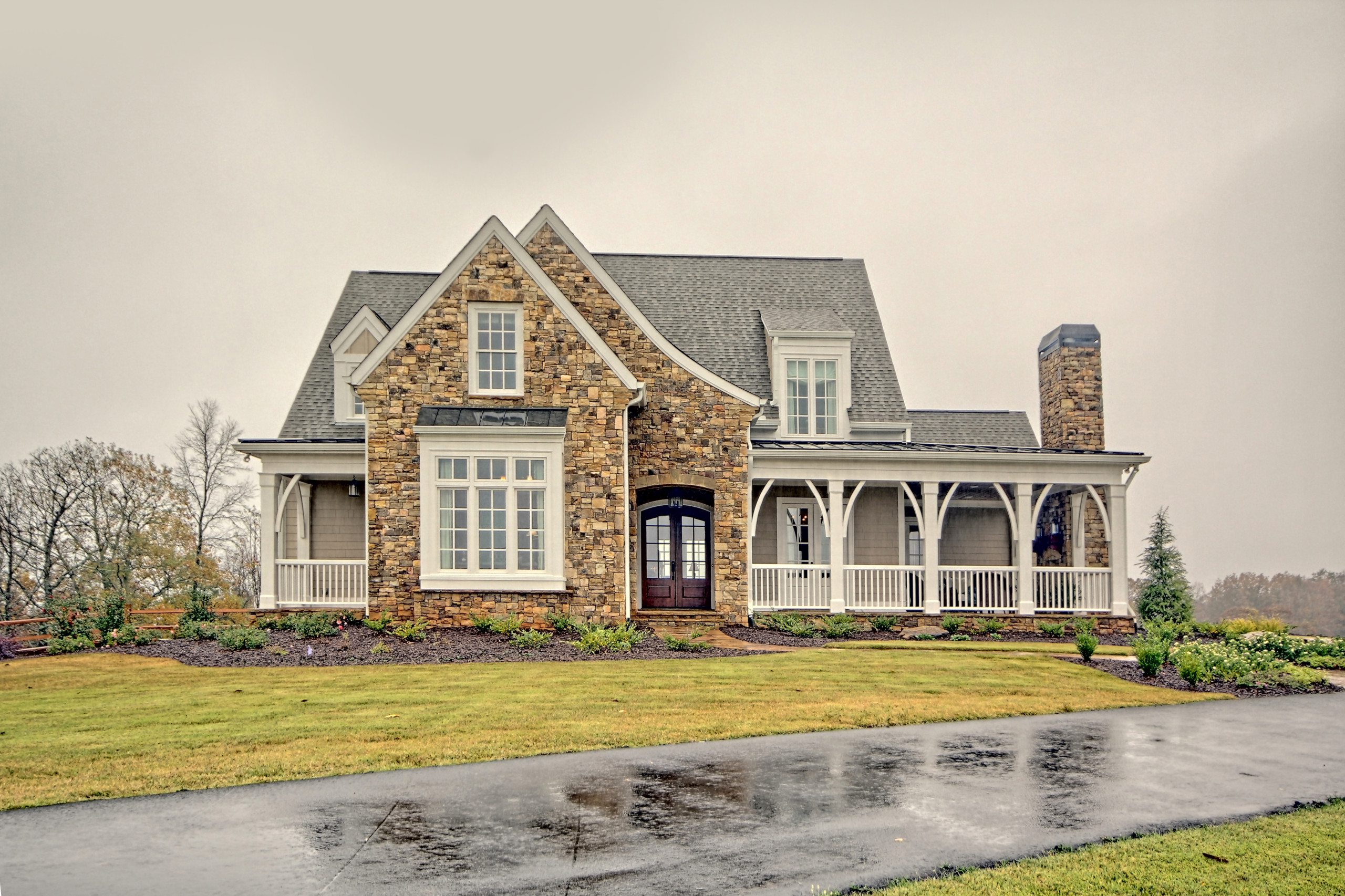 Elberton Way N E W L I S T I N G Stunning 6 BR 5 BA Residence Located