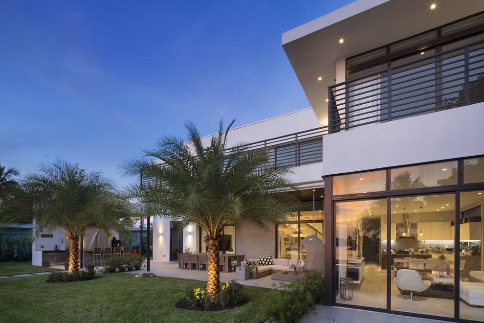 North Miami Beach - Contemporary - House Exterior - Miami - by SDH ...