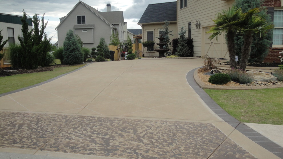Not just any driveway - Classique - Façade - Atlanta - par Ekhaya ...