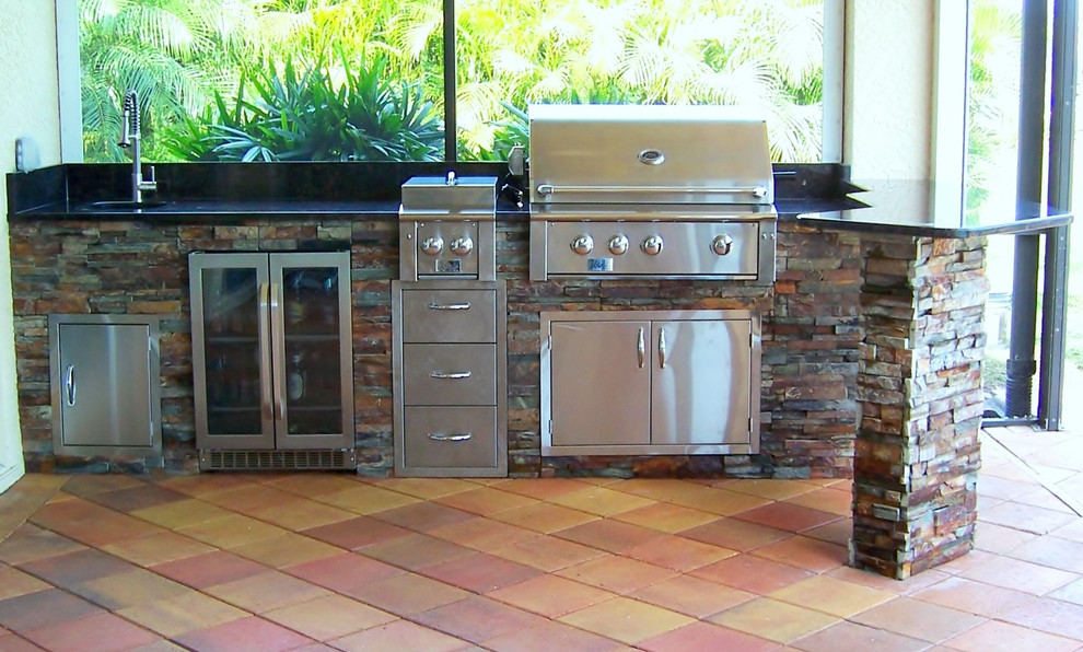 Outdoor Kitchens, BBQs with Terrablend Ledgestone Natural Stone Panels ...