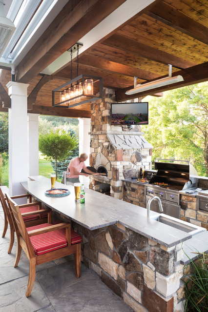 10 Party-Ready Specialty Outdoor Kitchen Features