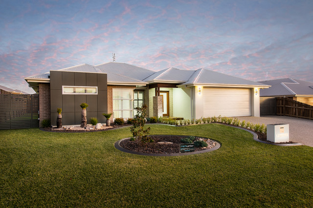 Owl Court - Highfields - Modern - Exterior - Brisbane - by Alisco ...