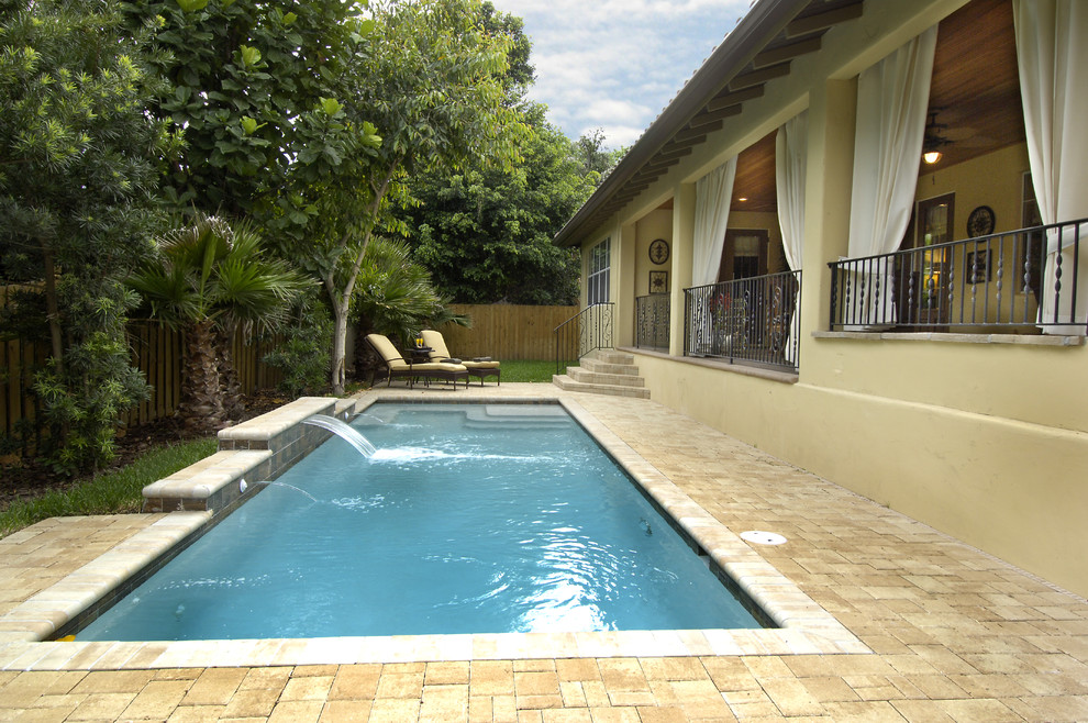 Poolside Lanai - Tropical - Pool - Tampa - by Gritton & Associates ...