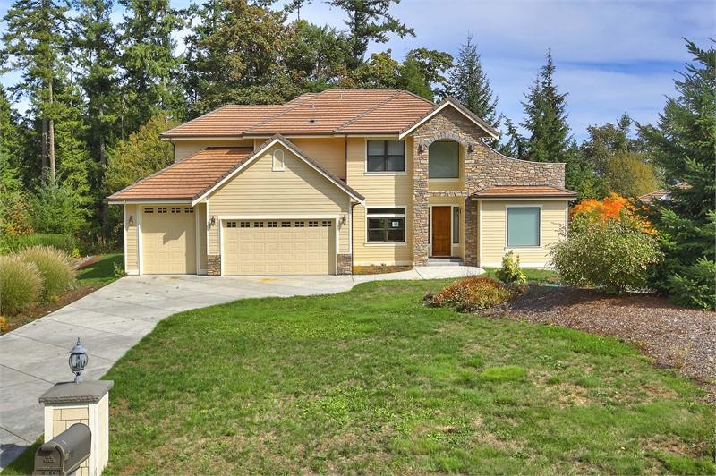 Pristine Beach - Traditional - Exterior - Seattle - by Sotheby's Realty ...