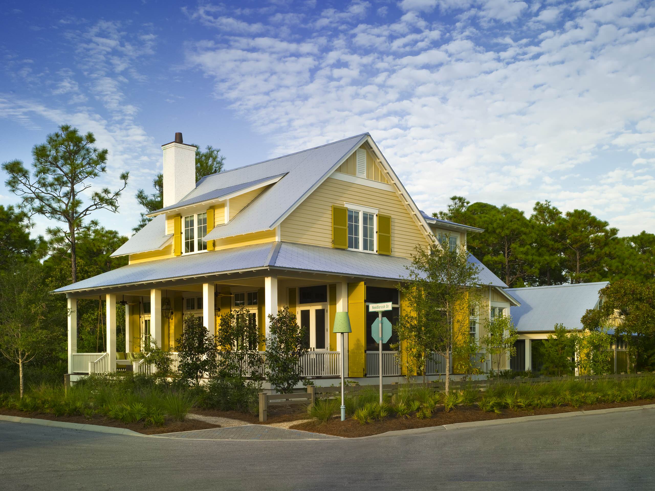 Yellow Farmhouse Exterior 30 Modern Farmhouse Exterior Ideas: Clean,