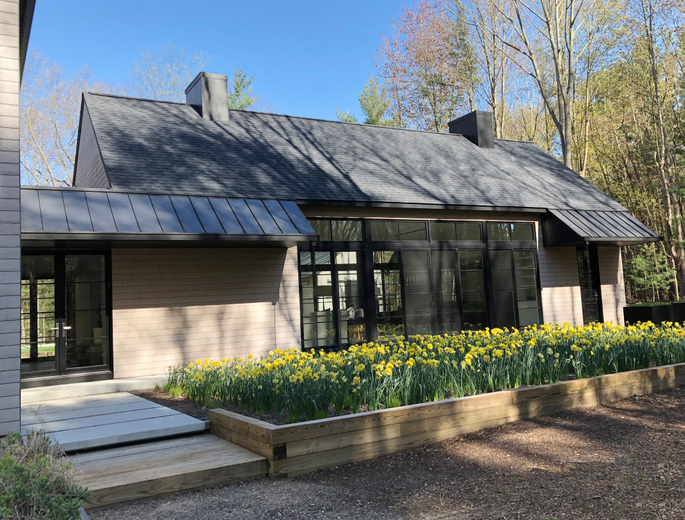 Pure Michigaas - Farmhouse - Exterior - Chicago - by Jaffe Architecture + Interiors | Houzz