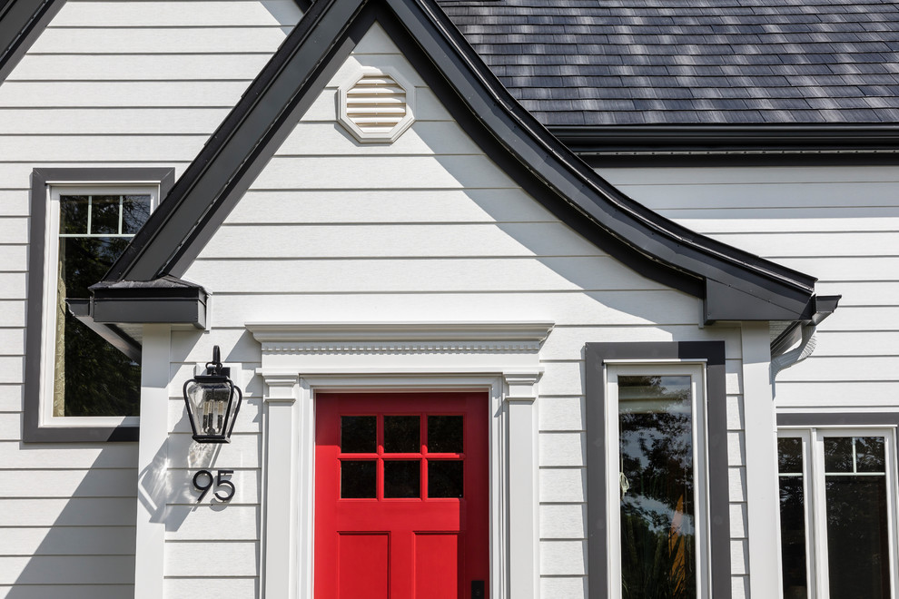 Quaint Cottage with Clapboard Siding in Thunder Bay, Ontario, Canada ...