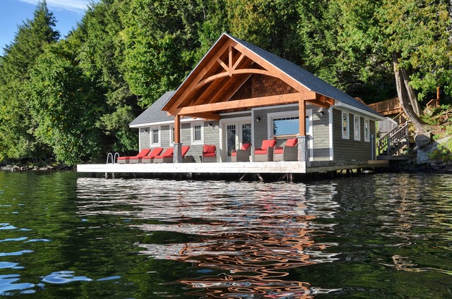 Quaint Boathouse