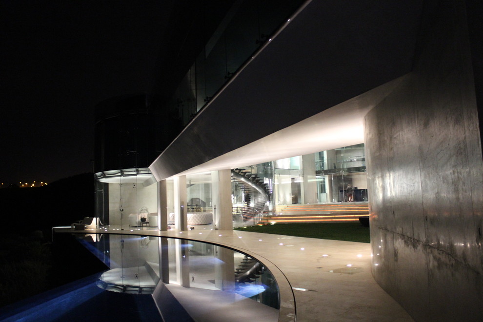 RAZOR HOUSE - Contemporary - Exterior - San Diego - by Cristina Dos ...