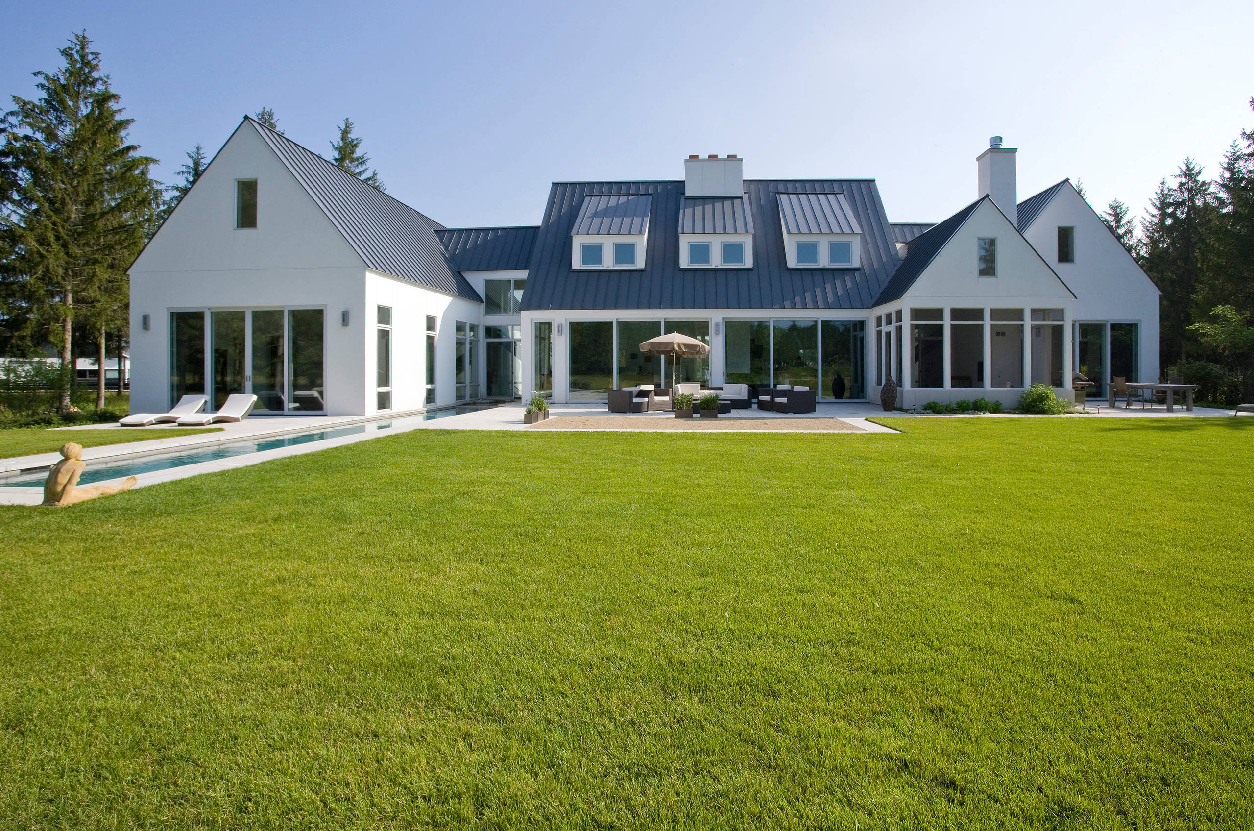 Farmhouse Metal Roof With Stucco