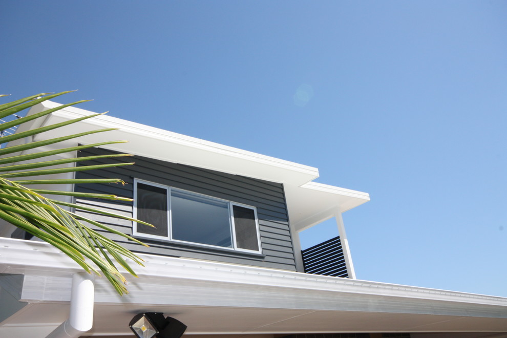 Rear Feature - Modern - House Exterior - Brisbane - by Update Renovate ...