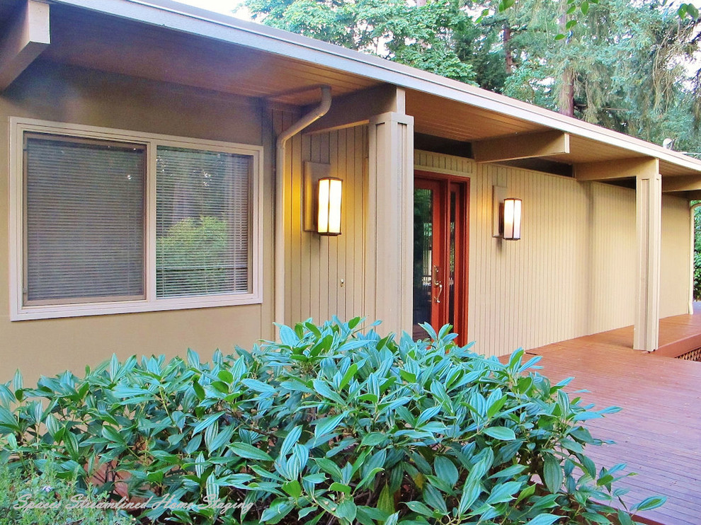 Refreshed, Staged, Sold - Midcentury - Exterior - Seattle | Houzz