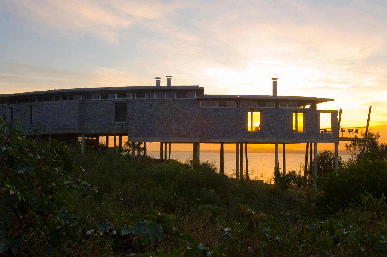10 Amazing Homes on Stilts