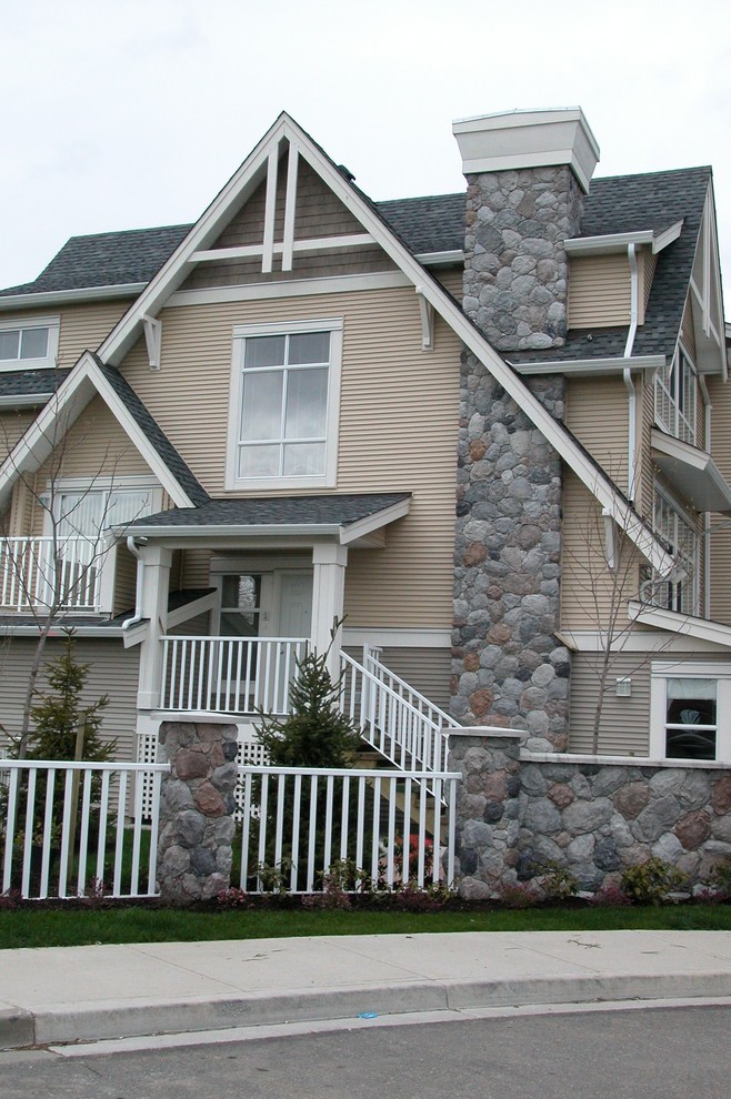 Rocky Mountain Traditional Stone - Klassisch - Häuser - Vancouver - von Rocky Mountain ...