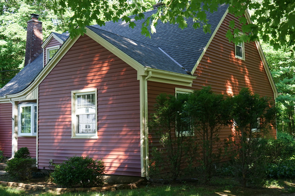 Royal Woodland Rustic Red Siding installed by Sidetex in Mount Carmel ...