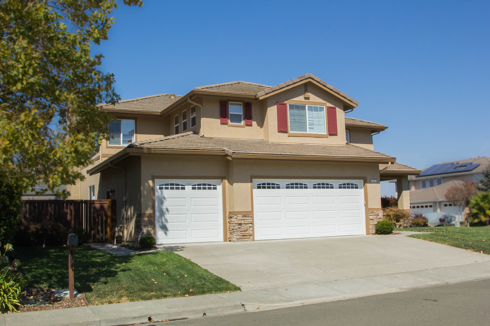 RW Garage Doors Traditional Steel Garage Door - Contemporary - Exterior ...