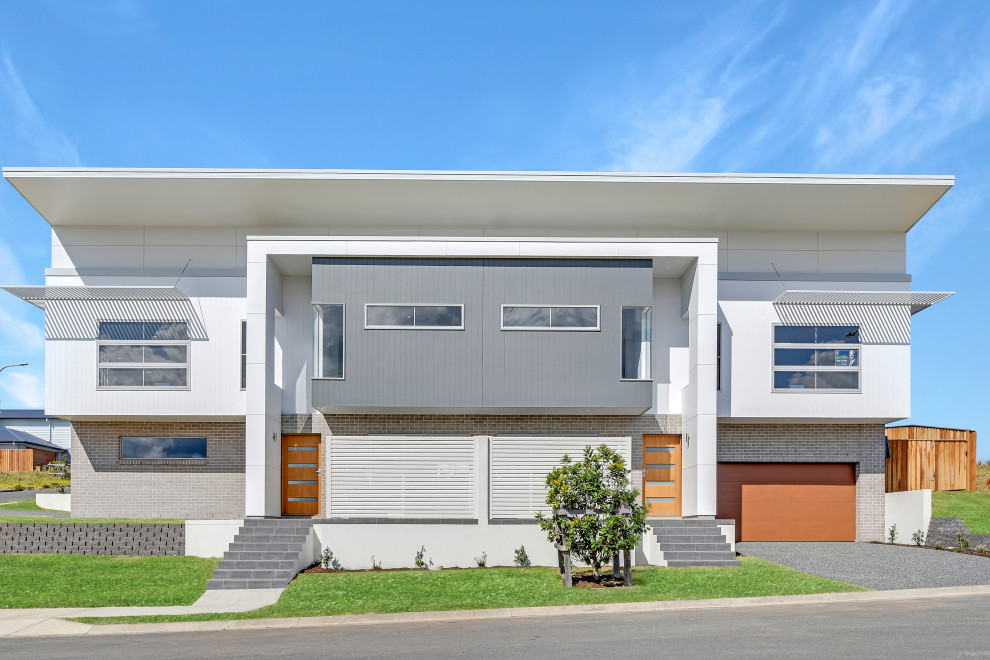 Seaside Duplex - Beach Style - Exterior - Sydney - by Cory Webb Design ...