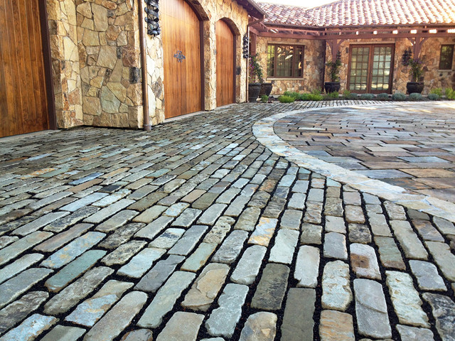 Cobblestone Courtyard Plans