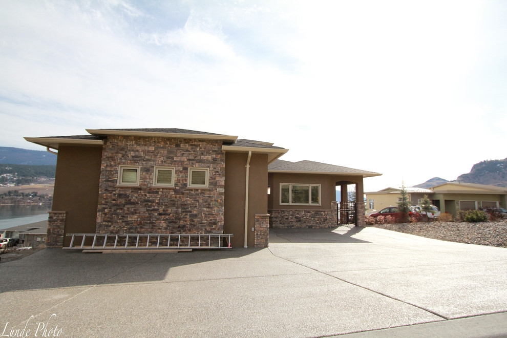 Side Entry Garage - Mediterranean - Exterior - Vancouver - by 925R ...