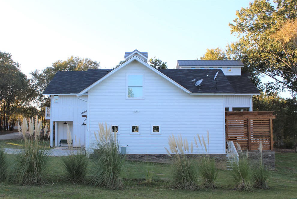 Side View - Farmhouse - Exterior - Other - by M. Parker Design | Houzz