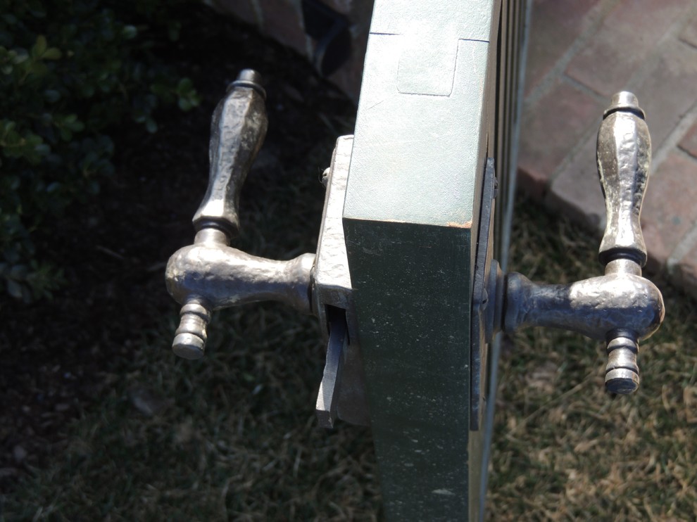 Side view of Bronze Box Latch with Octagonal Handle - Traditional ...