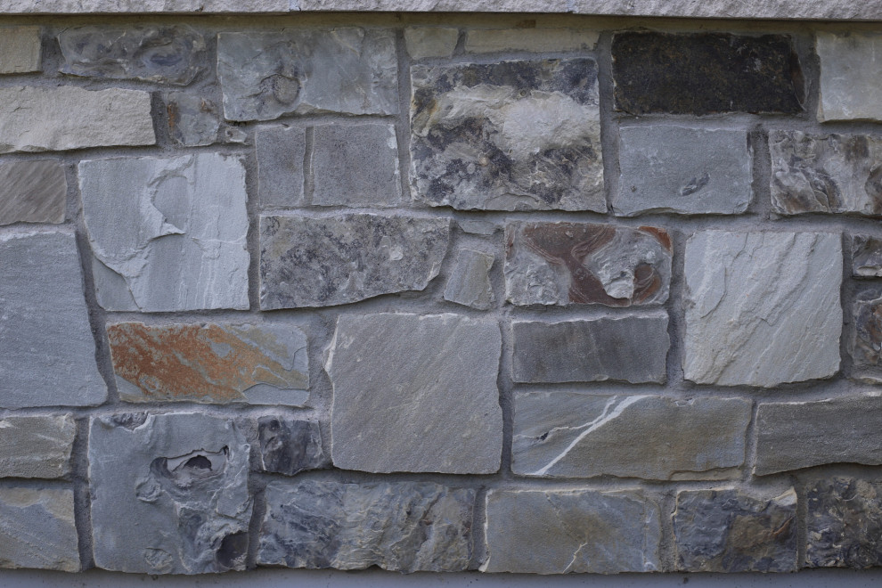 Silvermist - Exterior - Kansas City - by Stone Mountain Thin Veneer | Houzz